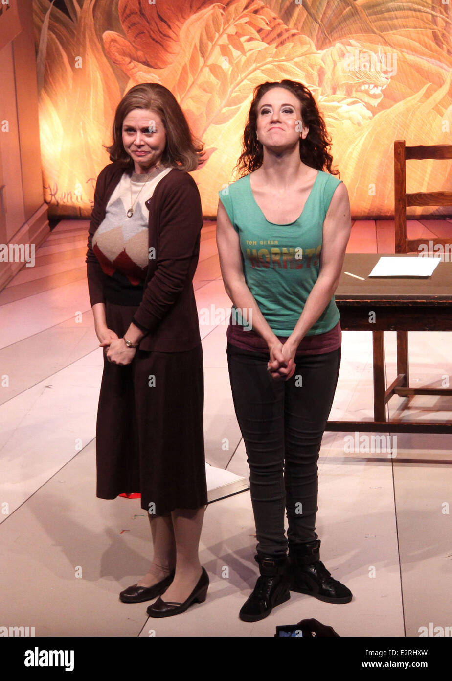 Opening Night Vorhang für "Alle im Timing" im 59E59 Theater Featuring ...