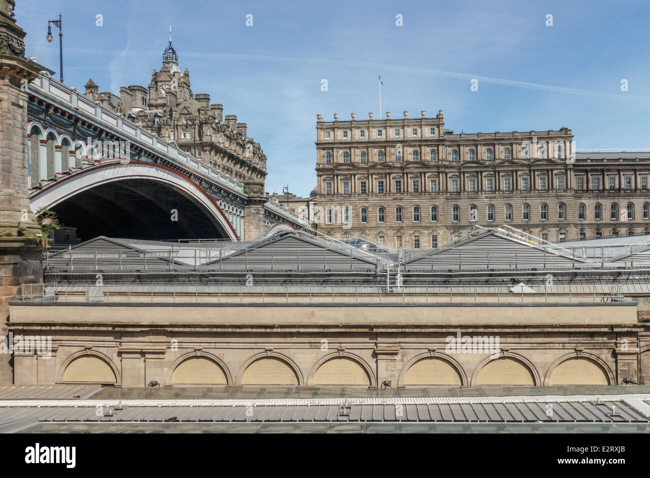 Waverley bridge edinburgh -Fotos und -Bildmaterial in hoher Auflösung ...
