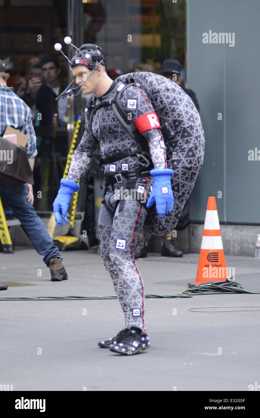 Megan Fox am Set von "Teenage Mutant Ninja Turtles" Times Square mit ...