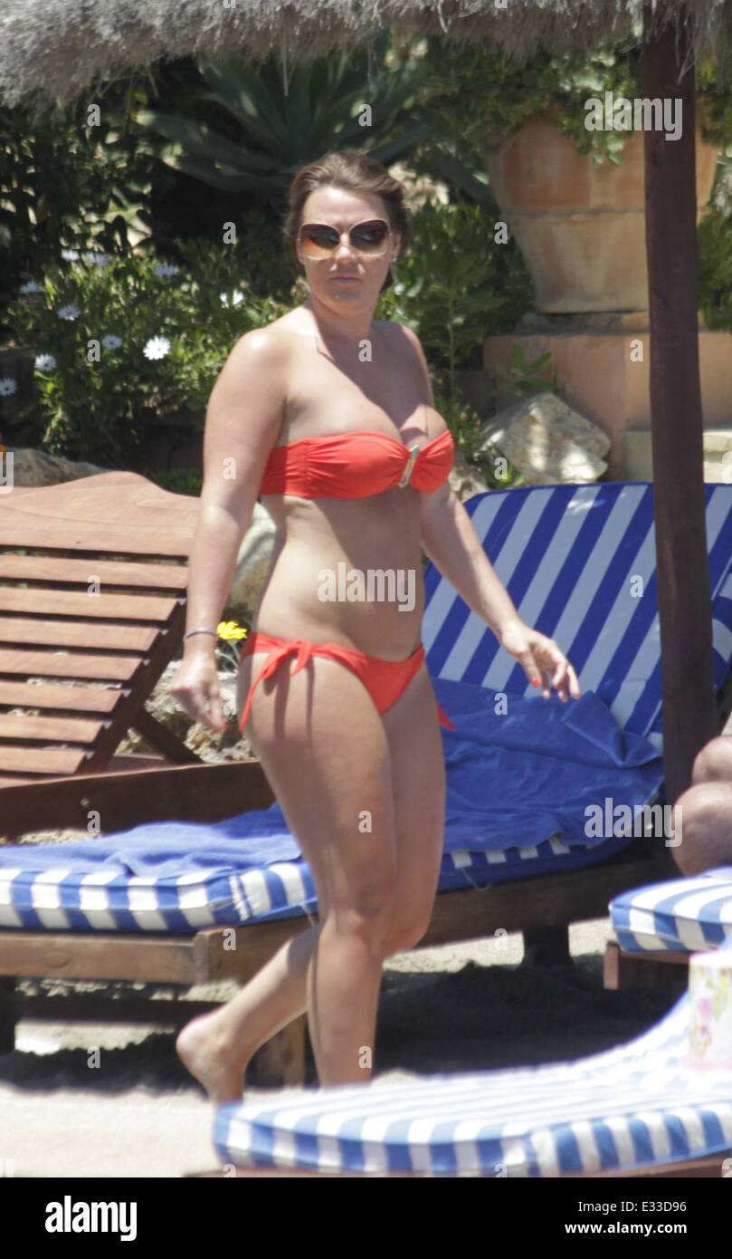 Flügelspieler von Manchester United Ashley Young und seine Partnerin Nicky Hechte nehmen Sie ein ...