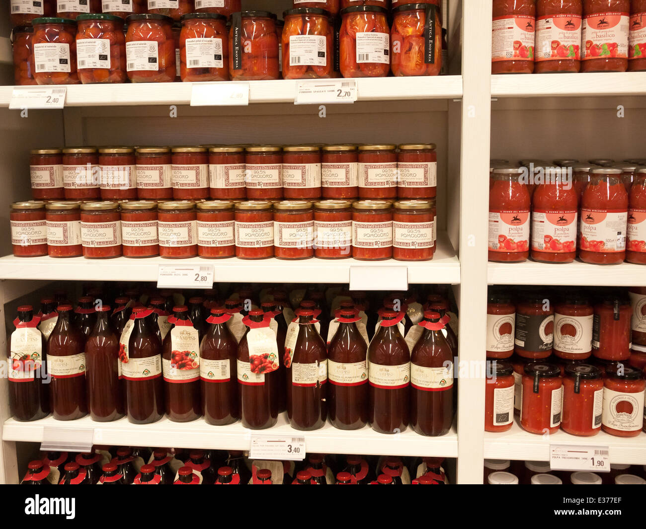 Rom einkaufszentrum -Fotos und -Bildmaterial in hoher Auflösung – Alamy