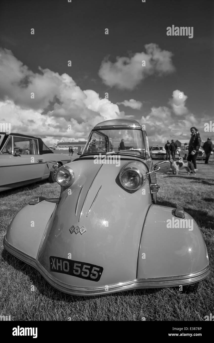Bubble car -Fotos und -Bildmaterial in hoher Auflösung – Alamy