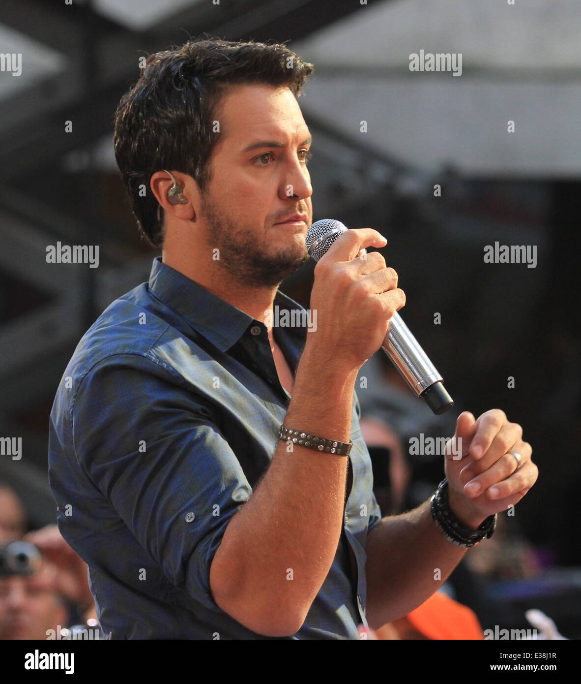 Luke Bryan führt auf dem "Heute"-Show als Bestandteil ihrer NBC-Toyota ...