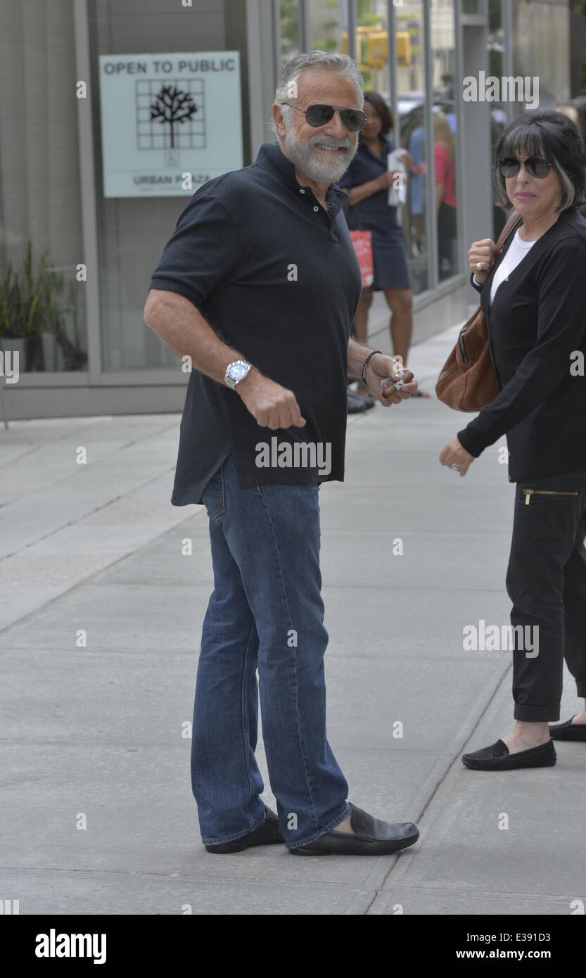 Jonathan goldsmith wife barbara goldsmith -Fotos und -Bildmaterial in ...