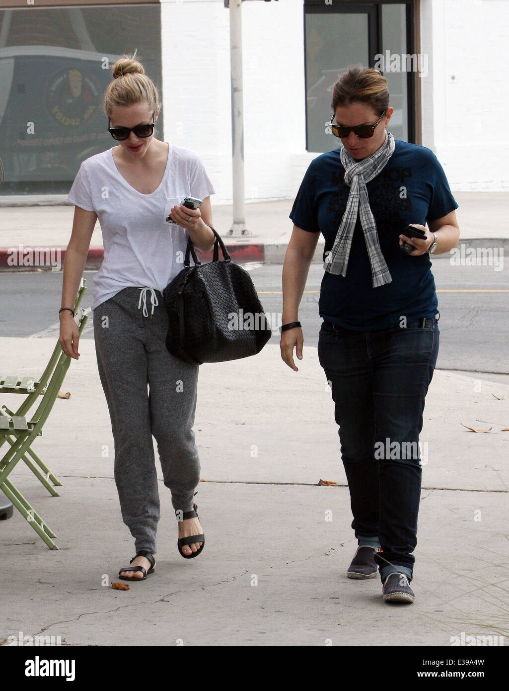 "Lovelace" Schauspielerin entdeckt Amanda Seyfried unterwegs mit ihrem ...