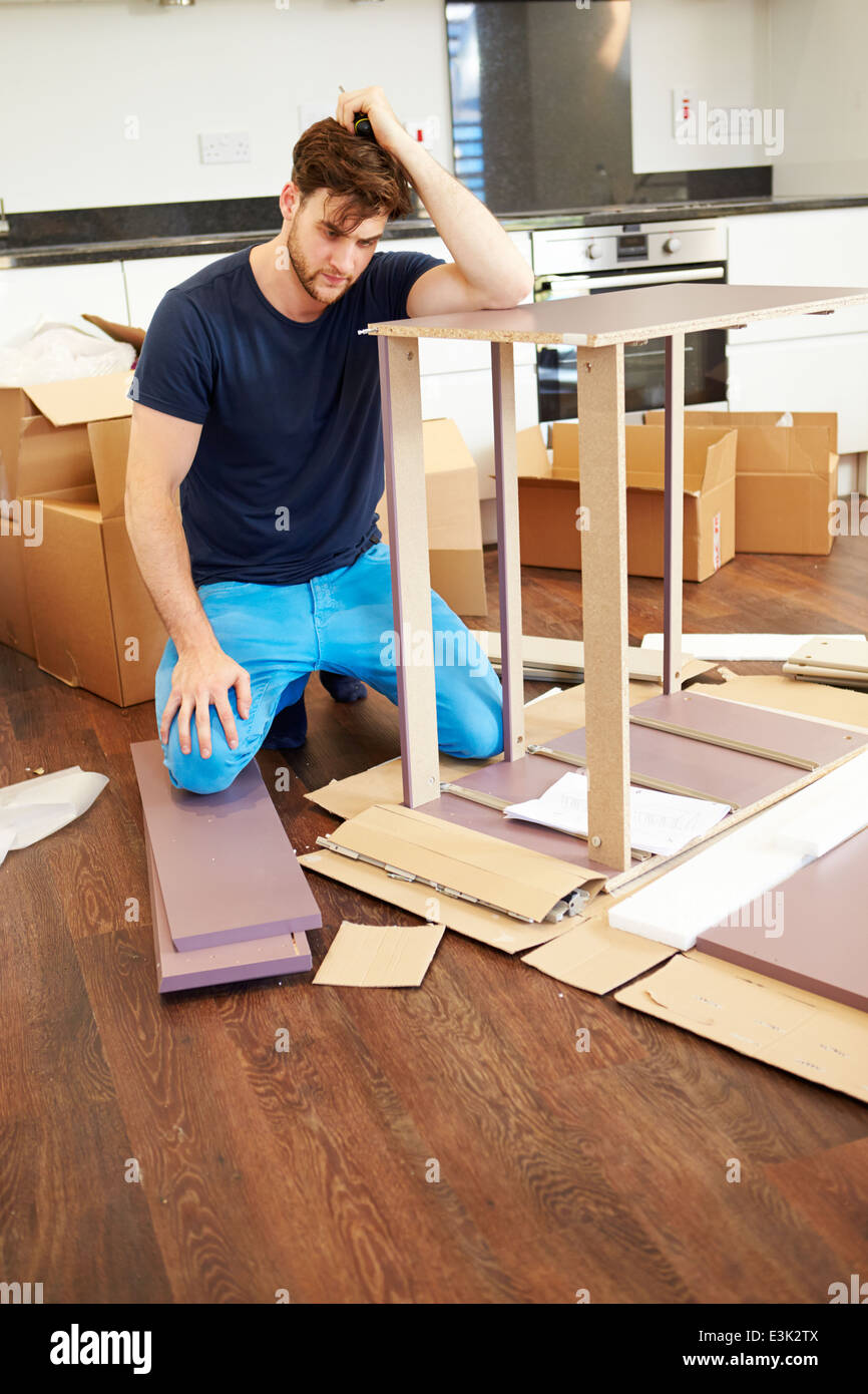 Frustrierter mann -Fotos und -Bildmaterial in hoher Auflösung – Alamy