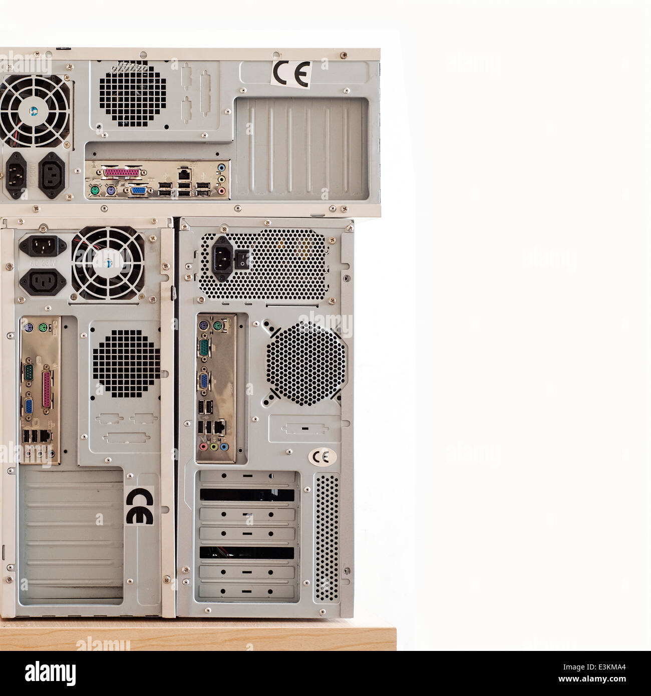 Broken old computers -Fotos und -Bildmaterial in hoher Auflösung – Alamy