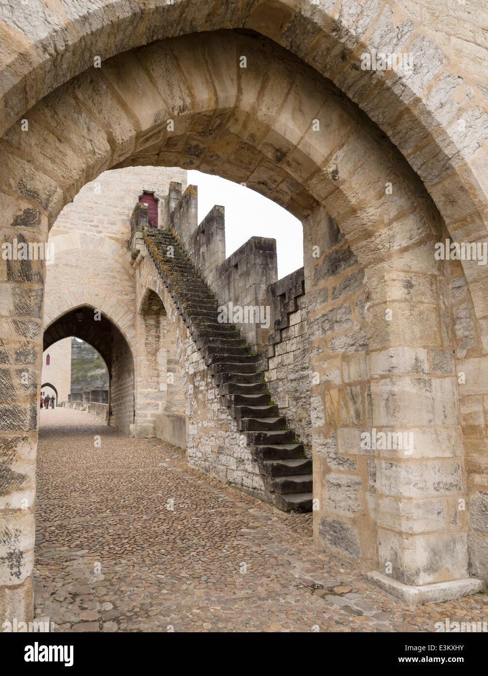 3 arch stone bridge -Fotos und -Bildmaterial in hoher Auflösung – Alamy