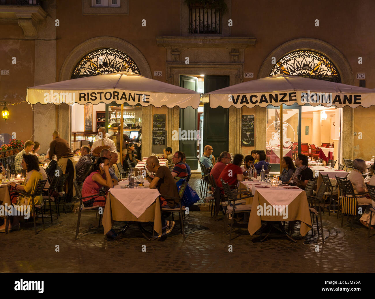Vacanze Romane Restaurant, Piazza Navona, Rom, Italien Stockfotografie ...