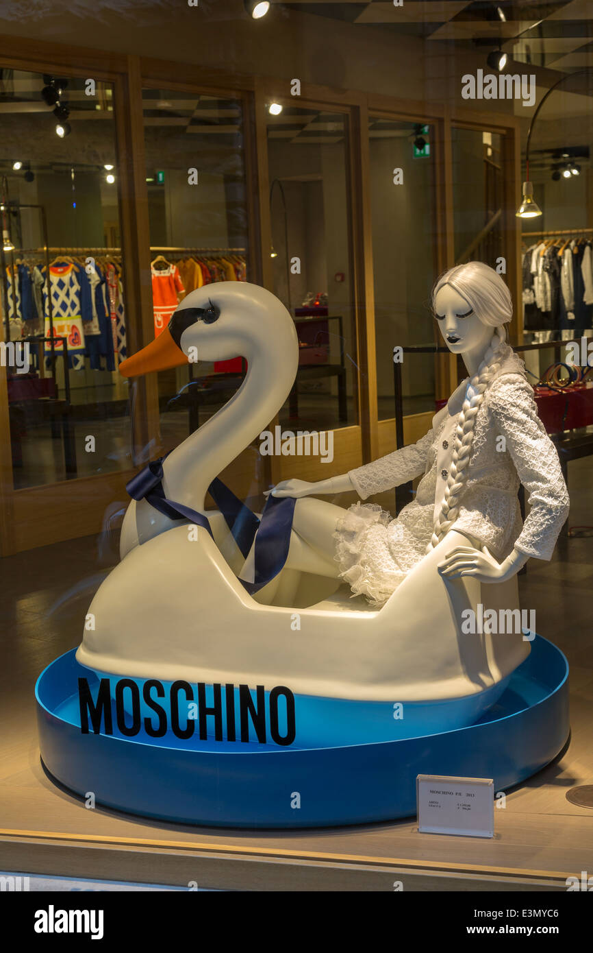 Luxus modegeschäfte -Fotos und -Bildmaterial in hoher Auflösung – Alamy