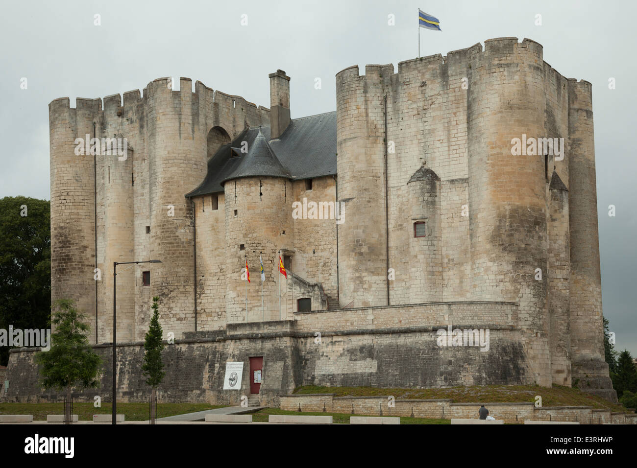 Niort schloss -Fotos und -Bildmaterial in hoher Auflösung – Alamy