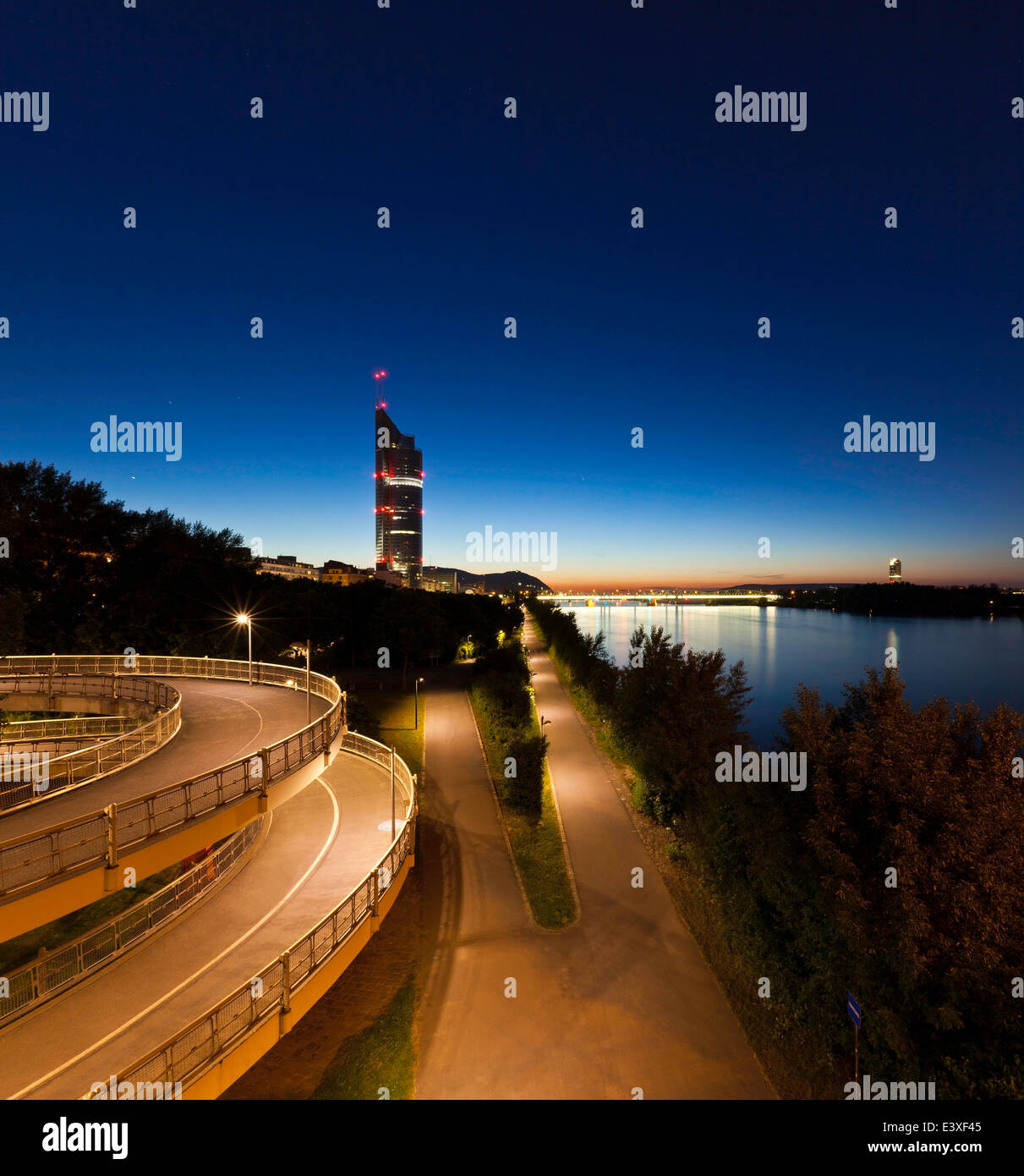 Millennium tower wien -Fotos und -Bildmaterial in hoher Auflösung – Alamy
