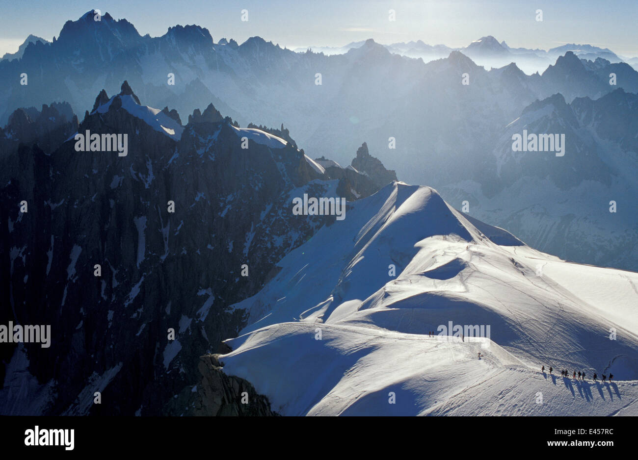 Kletterer, die Überquerung der Plan de l'Aiguille, Aiguille du Midi ... Kletterer, die Überquerung der Plan de l'Aiguille, Aiguille du Midi ...