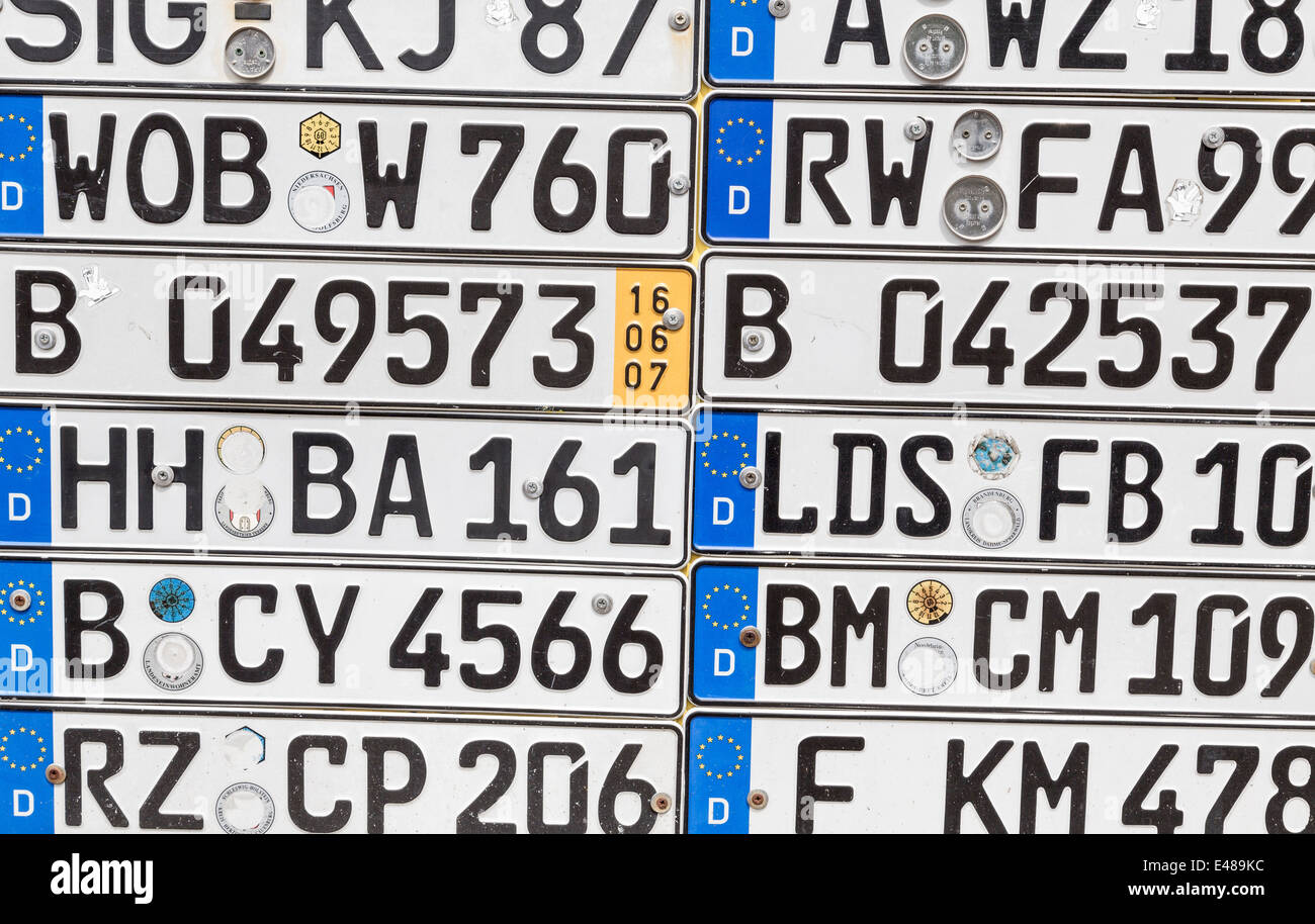 Old number plates -Fotos und -Bildmaterial in hoher Auflösung – Alamy