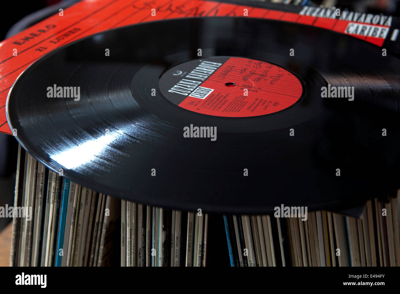 Rock schallplatten -Fotos und -Bildmaterial in hoher Auflösung – Alamy