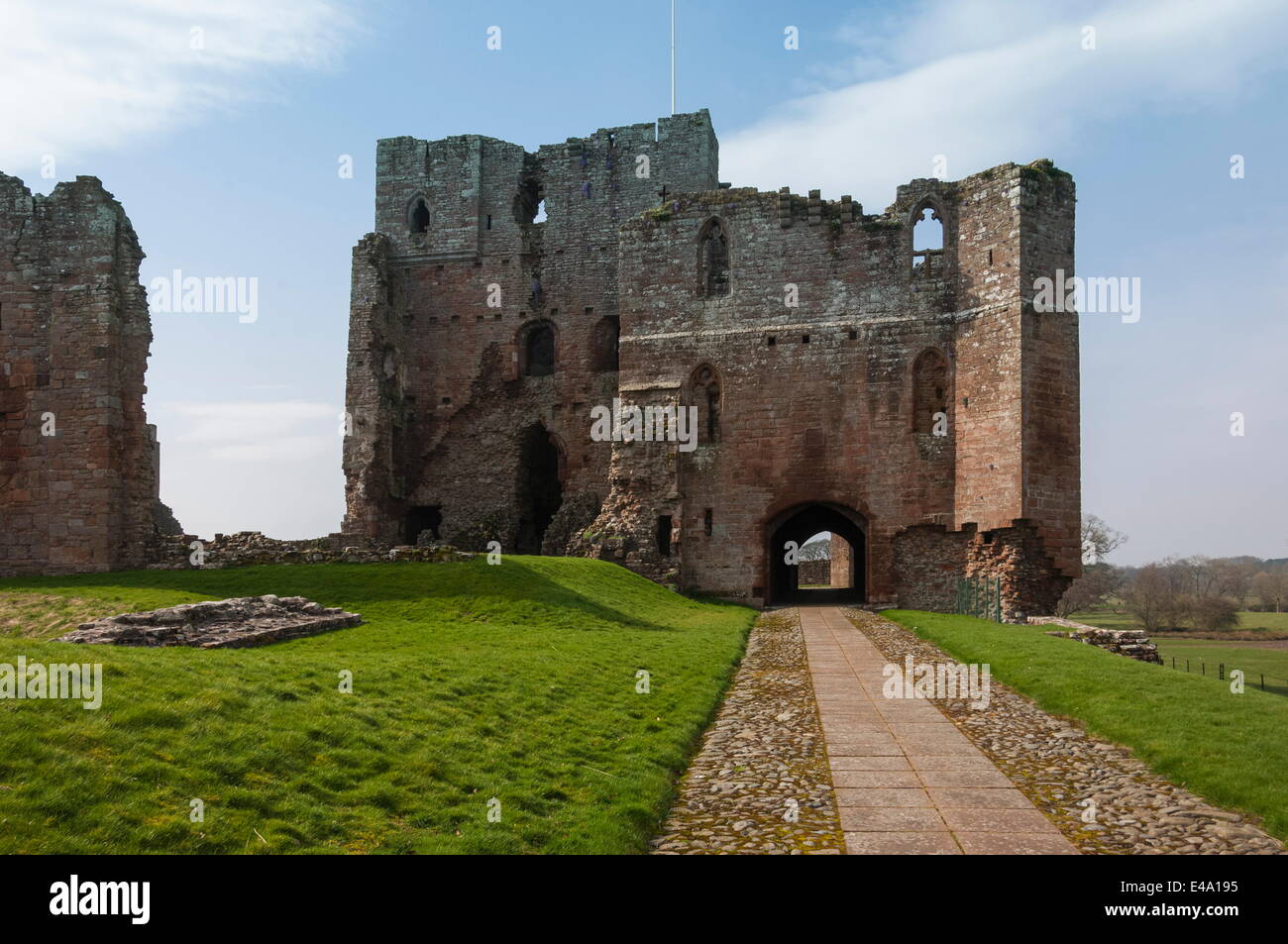 13th century castles -Fotos und -Bildmaterial in hoher Auflösung – Alamy