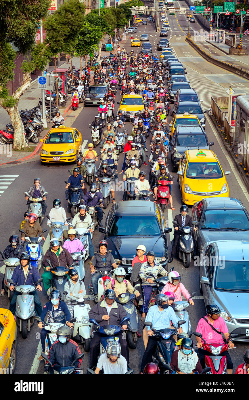 Taiwan taipei traffic taxi -Fotos und -Bildmaterial in hoher Auflösung ...