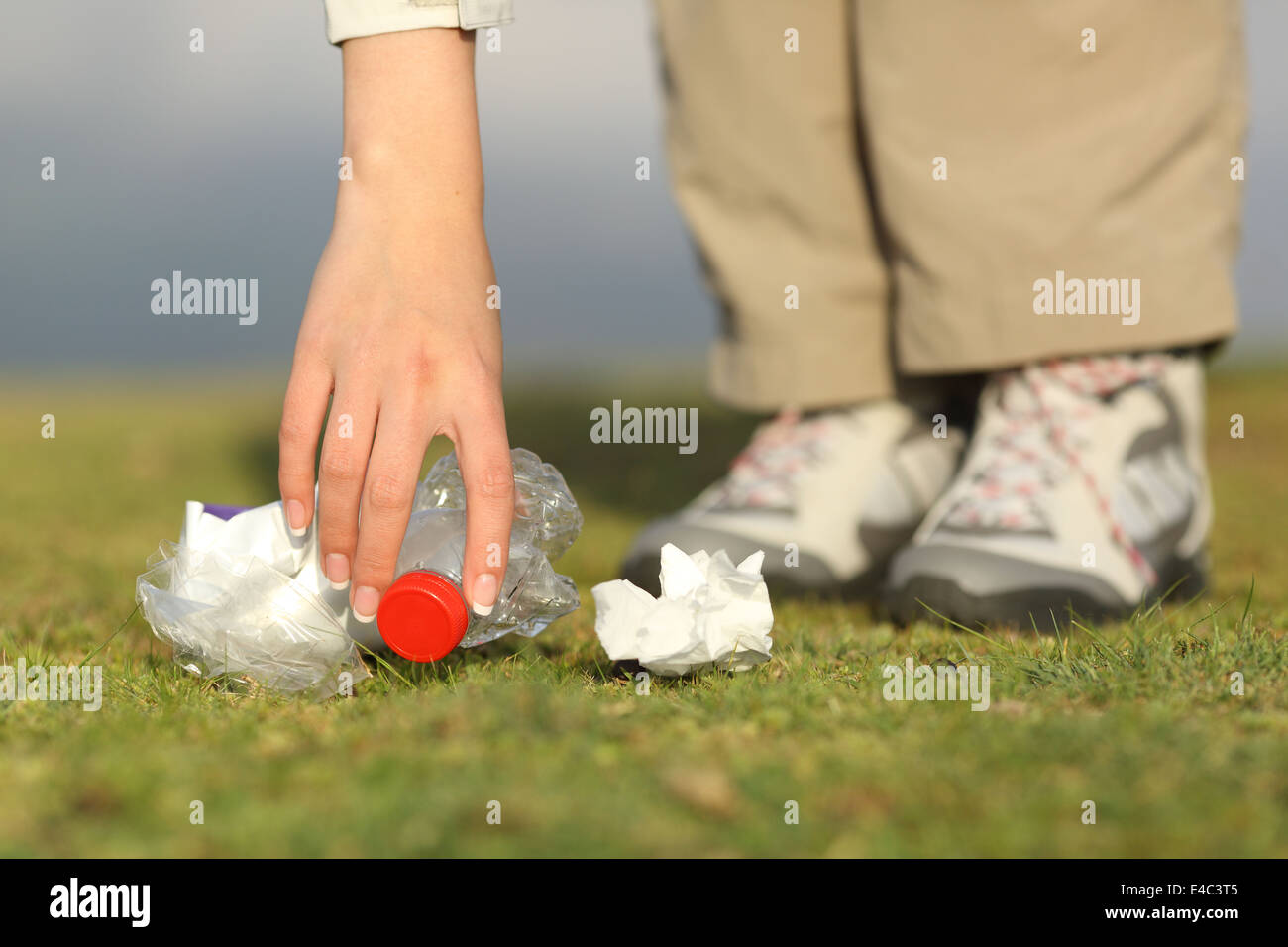 Müll helfen -Fotos und -Bildmaterial in hoher Auflösung – Alamy