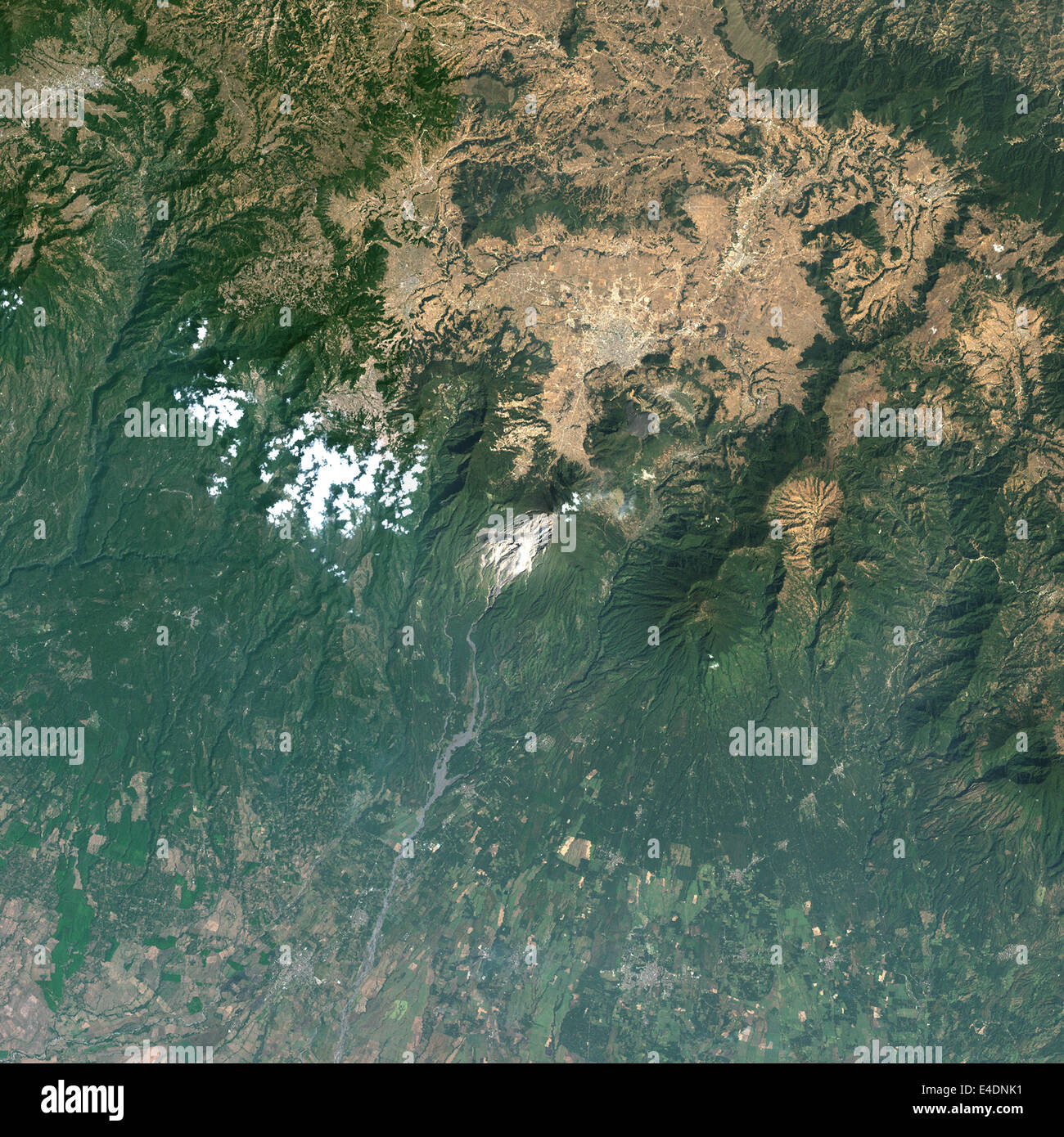 Aerial volcano guatemala -Fotos und -Bildmaterial in hoher Auflösung ...