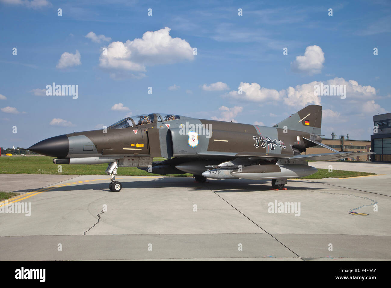 Deutsche Luftwaffe F-4F Phantom II im Norm80 Retro-Tarnung nach seinem ...