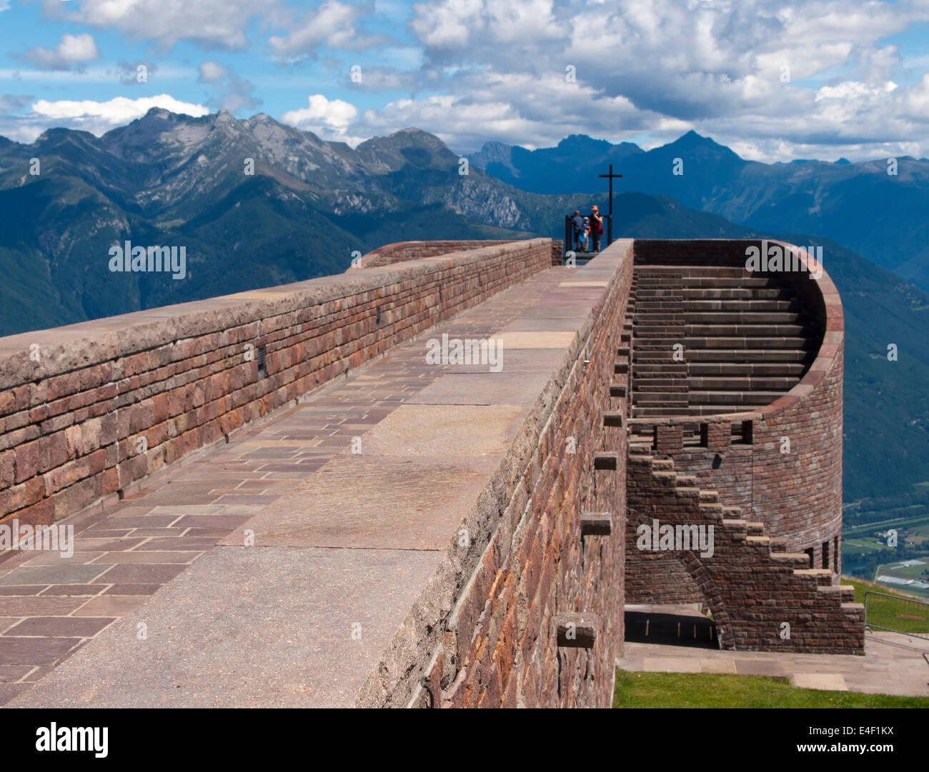 Bottas berühmte alpine Kirche "Santa Maria Degli Angeli" auf Monte ...