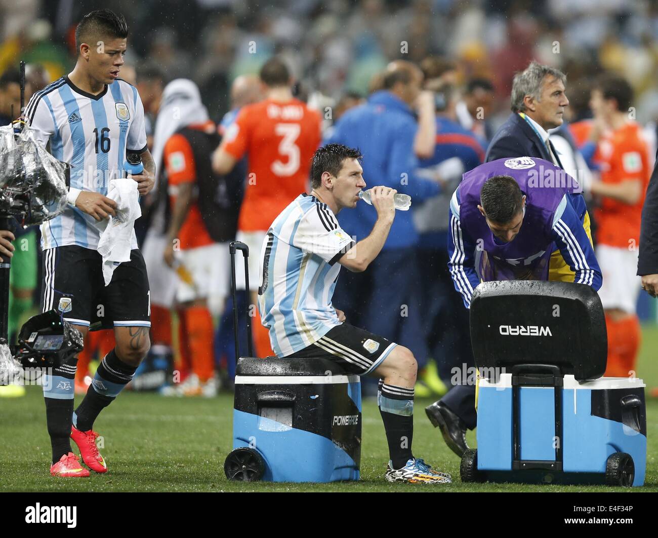 Sao Paulo, Brasilien. 9. Juli 2014. Argentiniens Lionel Messi (C ...