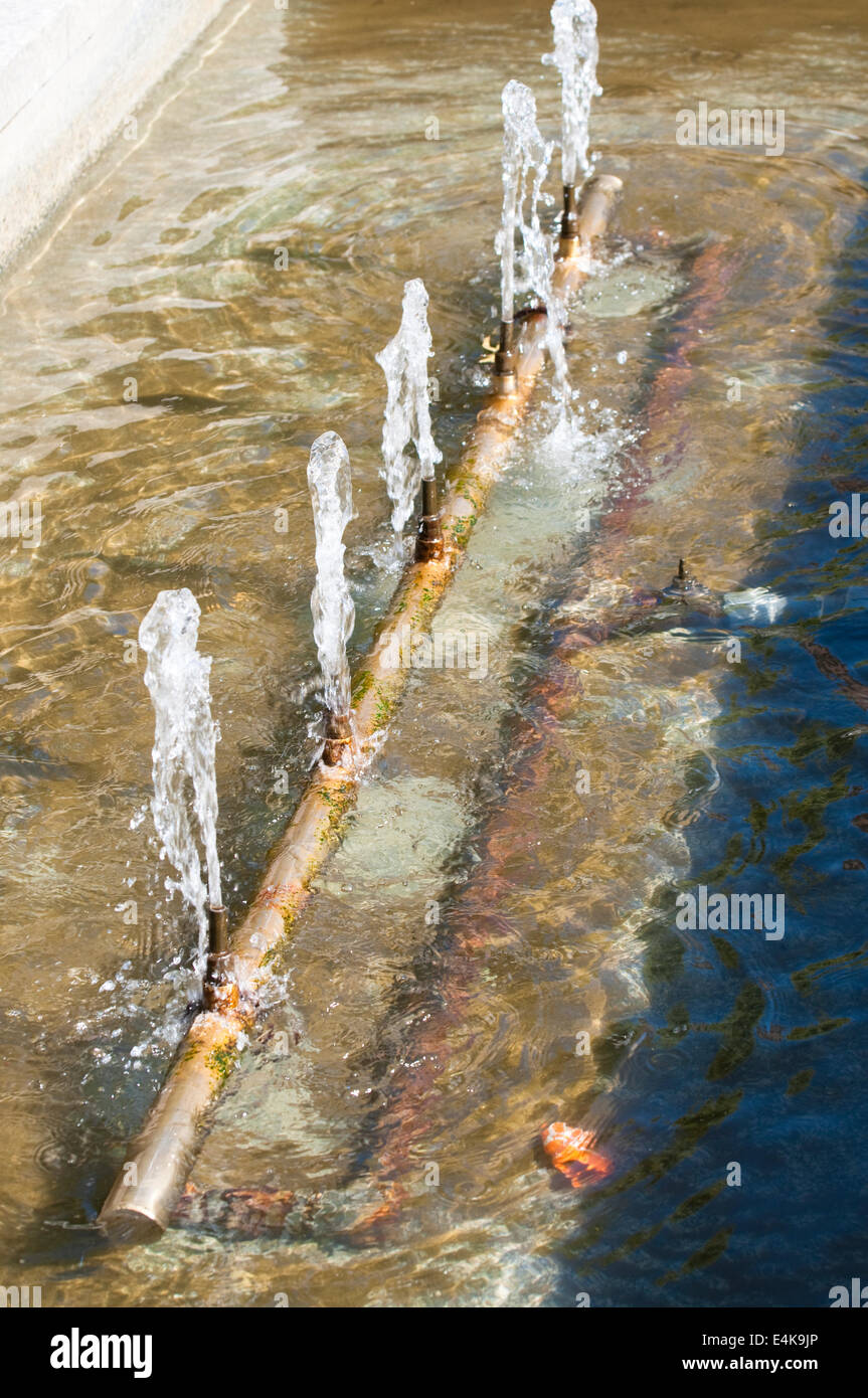 Wasser-Brunnen-Bild mit schönen Details und Texturen Stockfotografie ...