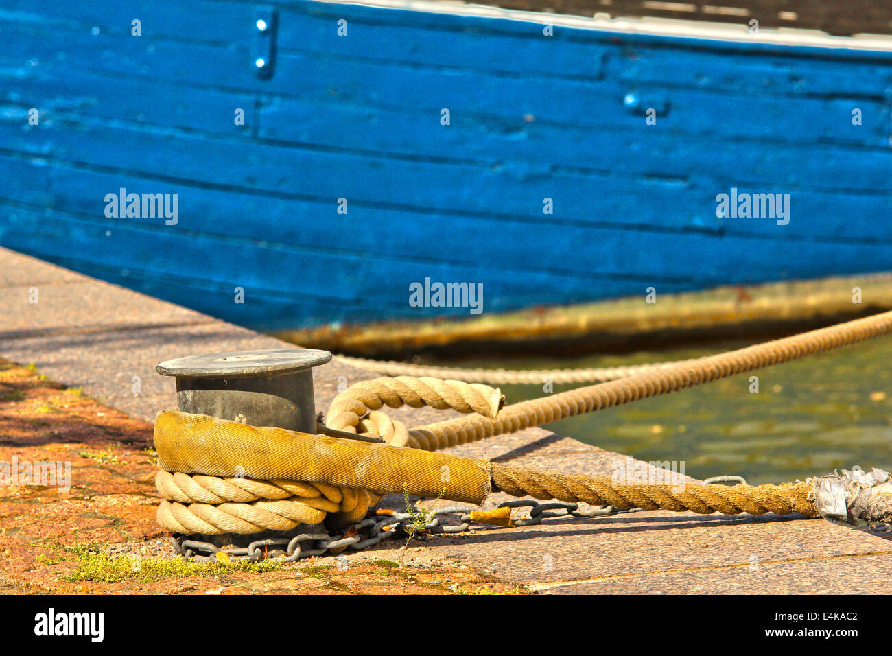 Platz zum boot festmachen -Fotos und -Bildmaterial in hoher Auflösung ...