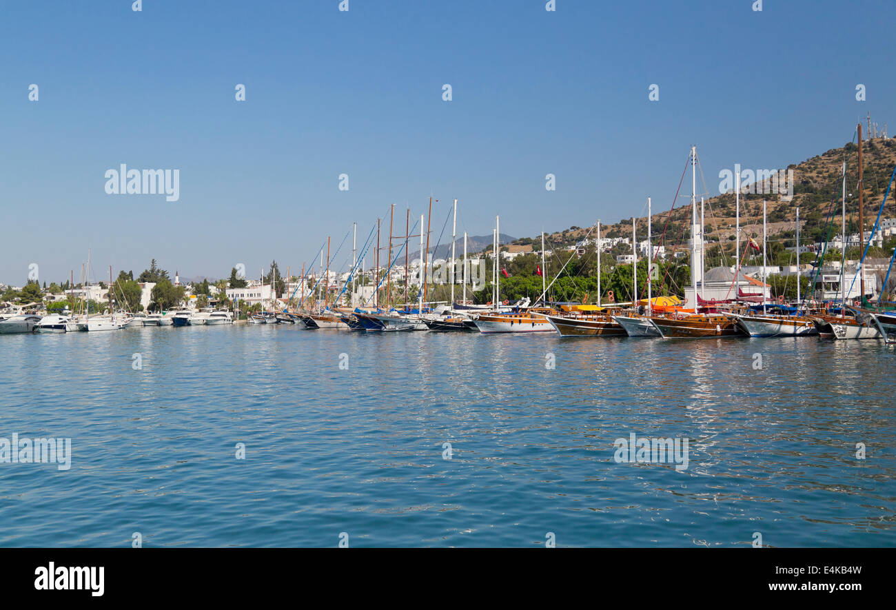 Port bodrum yalikavak marina -Fotos und -Bildmaterial in hoher ...