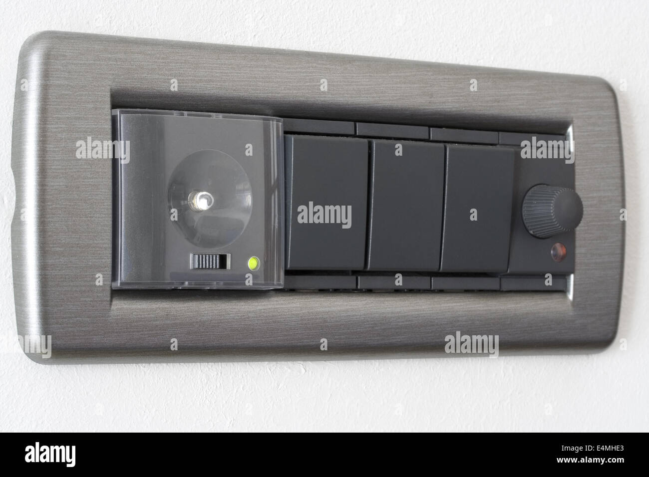 Light switches -Fotos und -Bildmaterial in hoher Auflösung – Alamy