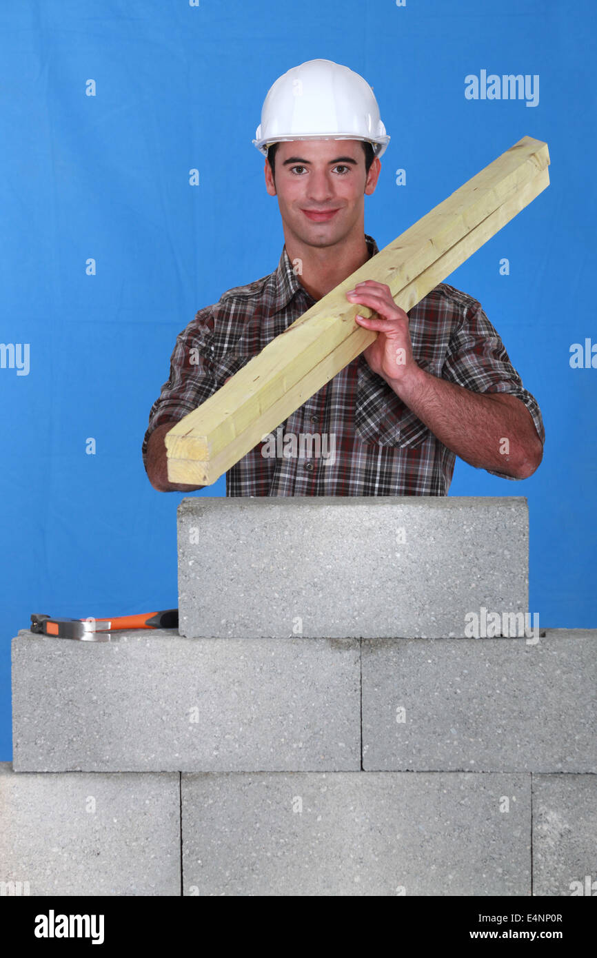 Zimmermann zimmermann tischler tischler maurer maurer -Fotos und -Bildmaterial in hoher ...