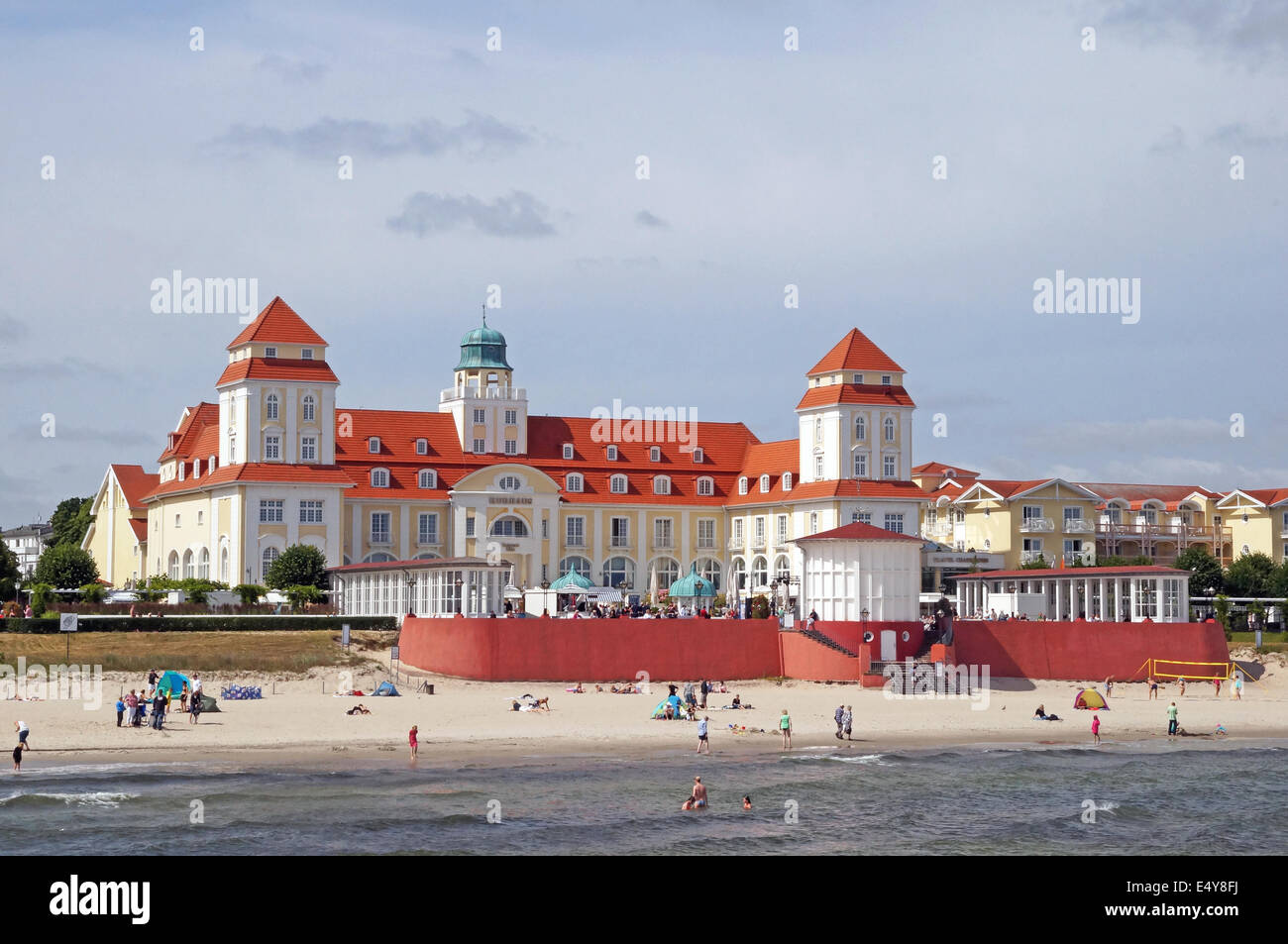 Seebad binz -Fotos und -Bildmaterial in hoher Auflösung – Alamy