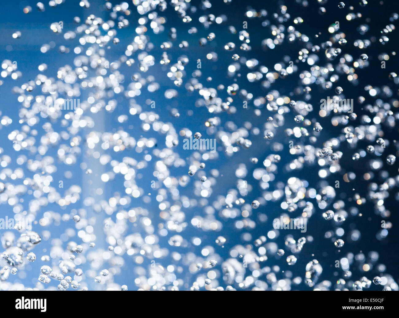 Wasser schwebend -Fotos und -Bildmaterial in hoher Auflösung – Alamy