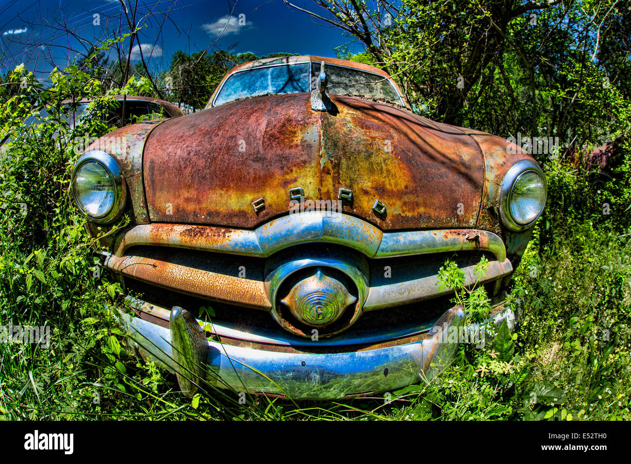 Verrostete autos -Fotos und -Bildmaterial in hoher Auflösung – Alamy