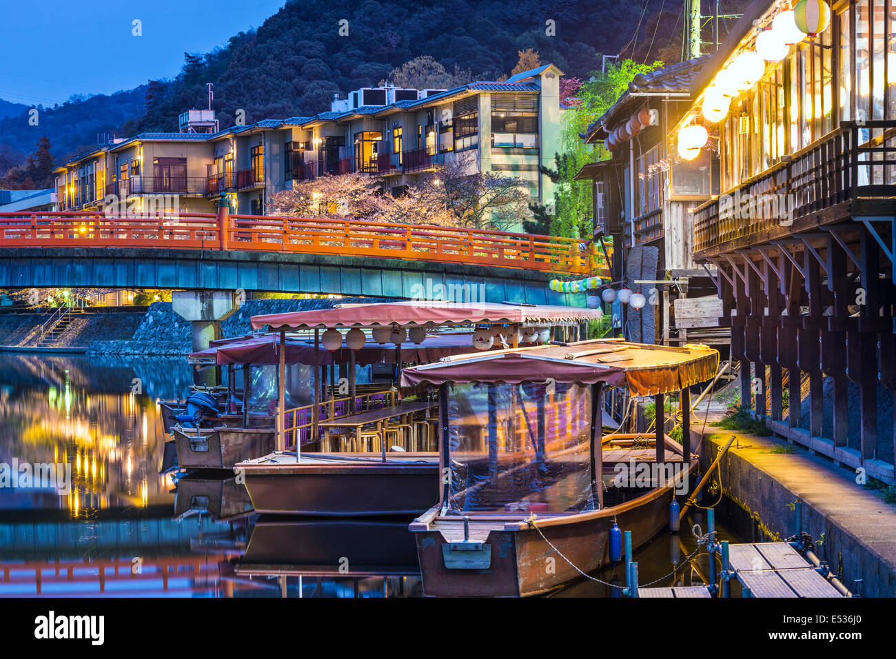 Uji stadt stadt dorf -Fotos und -Bildmaterial in hoher Auflösung – Alamy