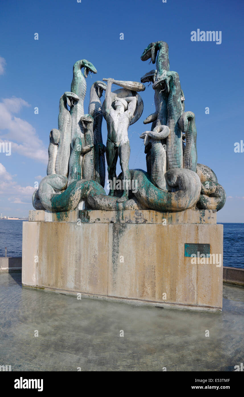 Rudolph Tegner Statue "Herakles / Herkules und die Hydra" an der ...