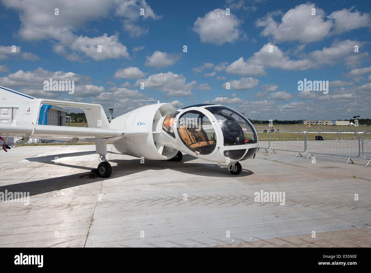 Optica Flugzeuge Stockfotos und -bilder Kaufen - Alamy