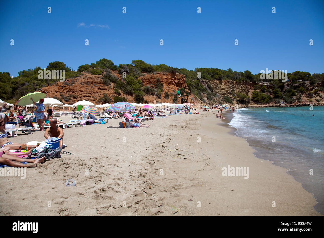 Cala Llenya Strand auf Ibiza Stockfotografie - Alamy