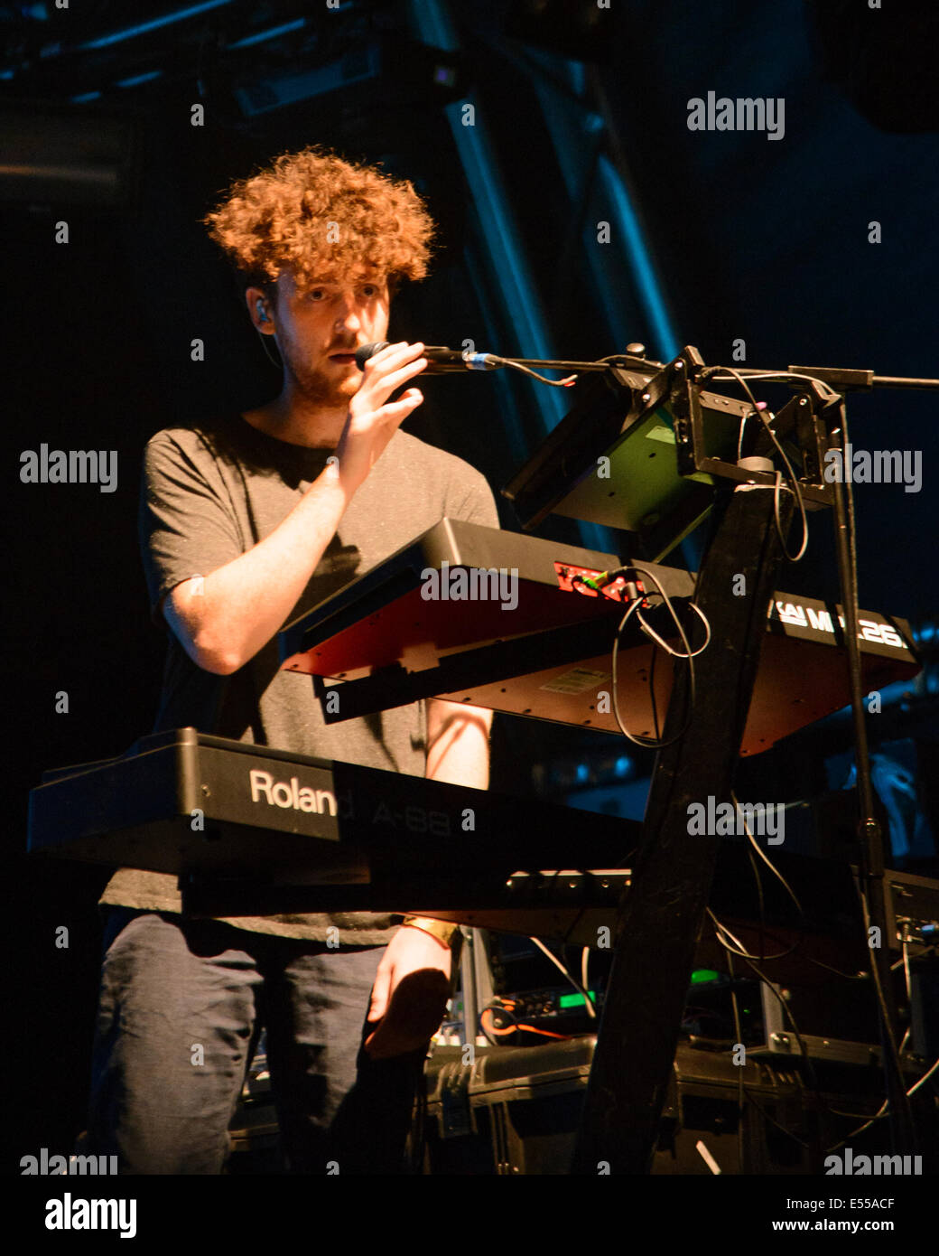 Clean bandit jack patterson -Fotos und -Bildmaterial in hoher Auflösung ...