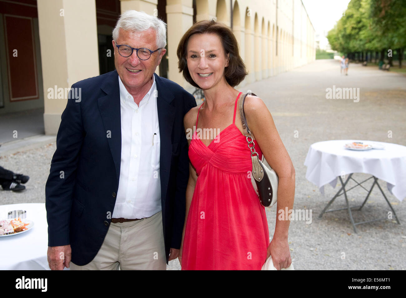 München/Deutschland - am 20 Juli: Hildegard Wortmann (BMW) in der Übersetzung-Lautsprecher ...