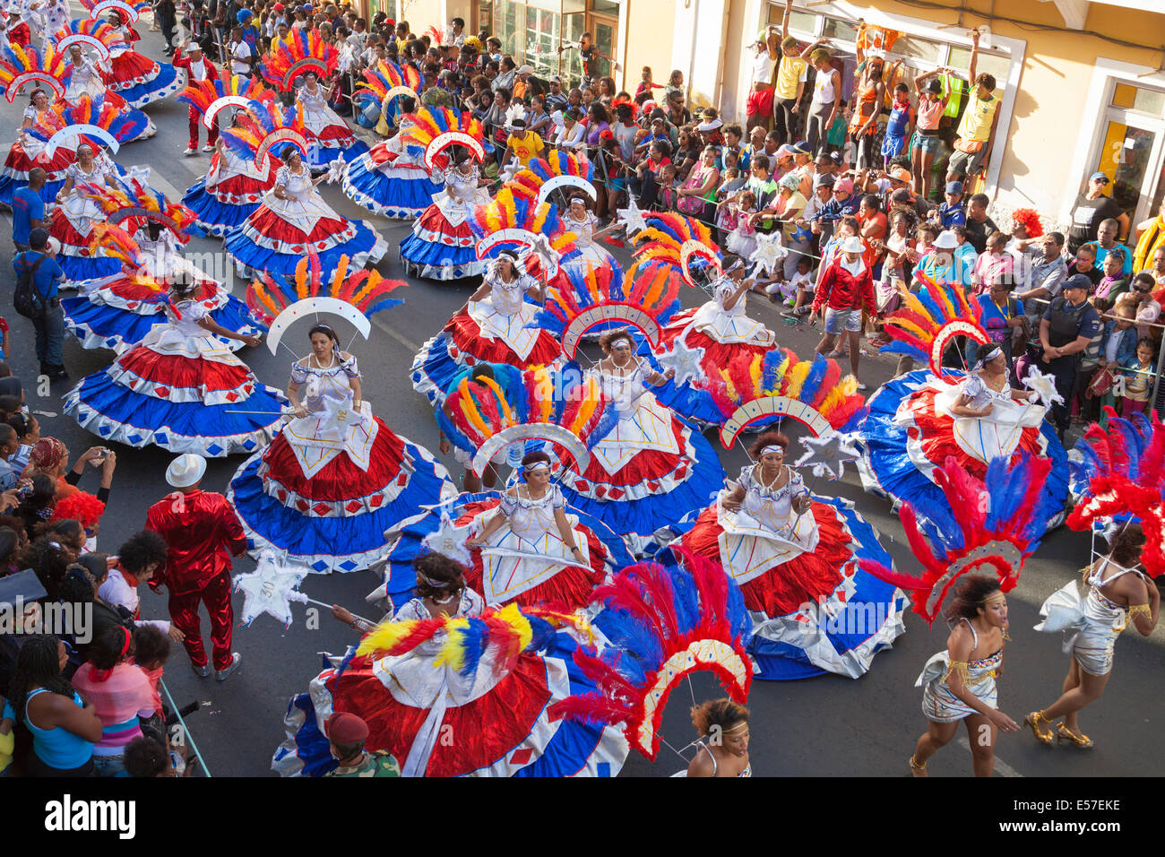 Carnival mindelo cape verde -Fotos und -Bildmaterial in hoher Auflösung ...