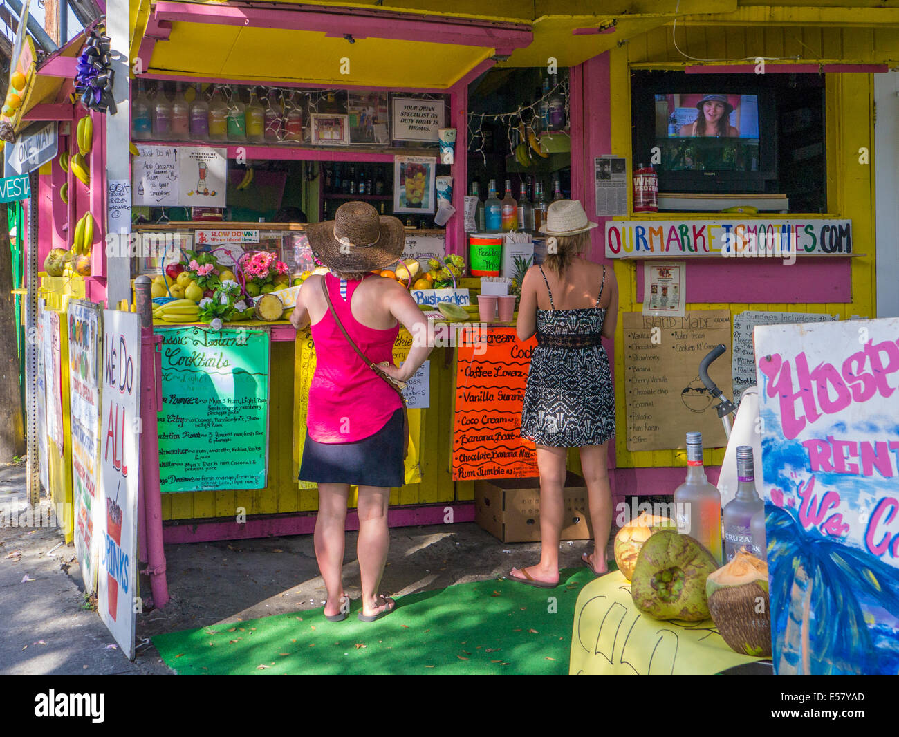 Smoothie Stand Stockfotos und -bilder Kaufen - Alamy