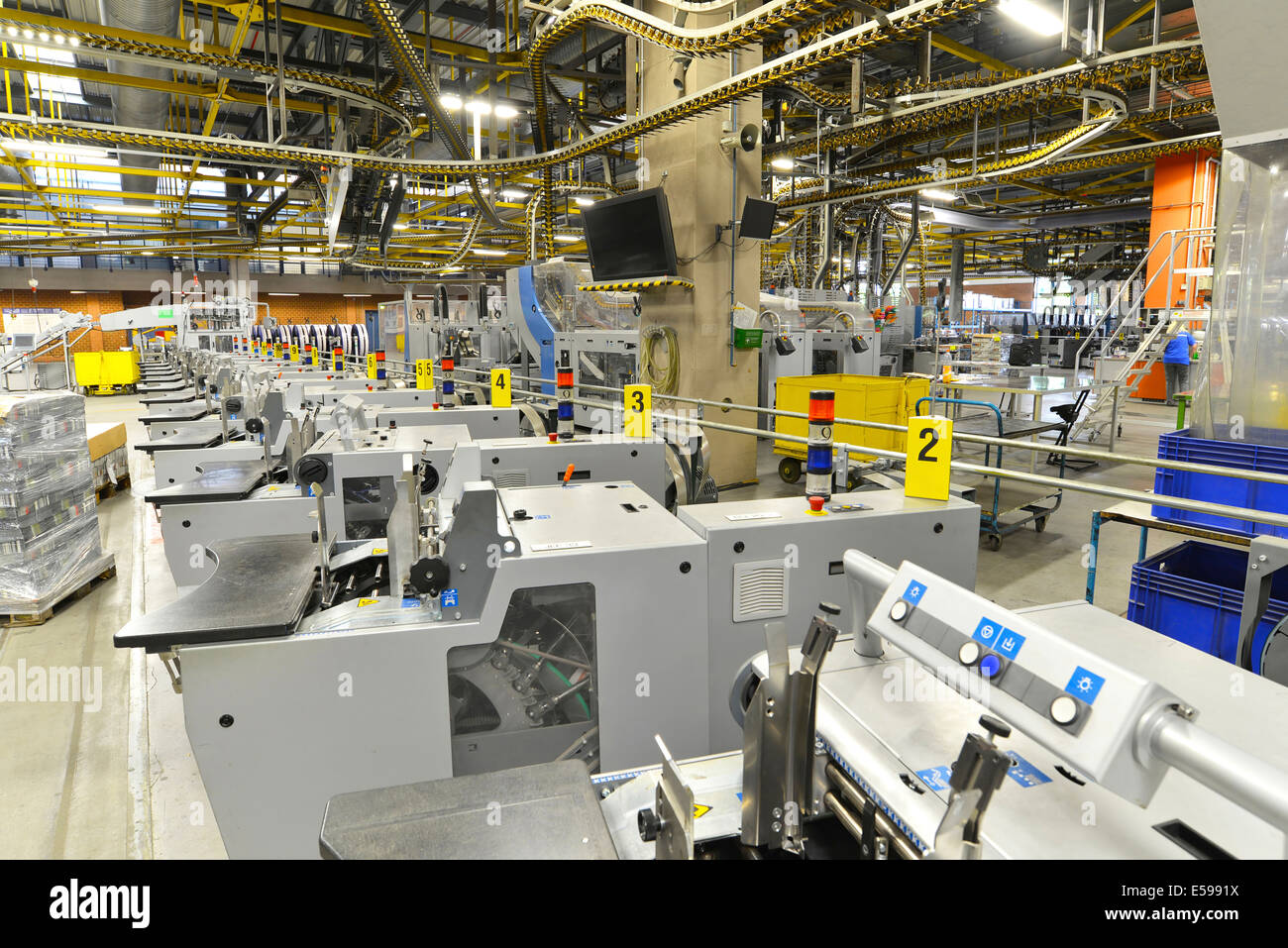 Verpackung maschinen -Fotos und -Bildmaterial in hoher Auflösung – Alamy