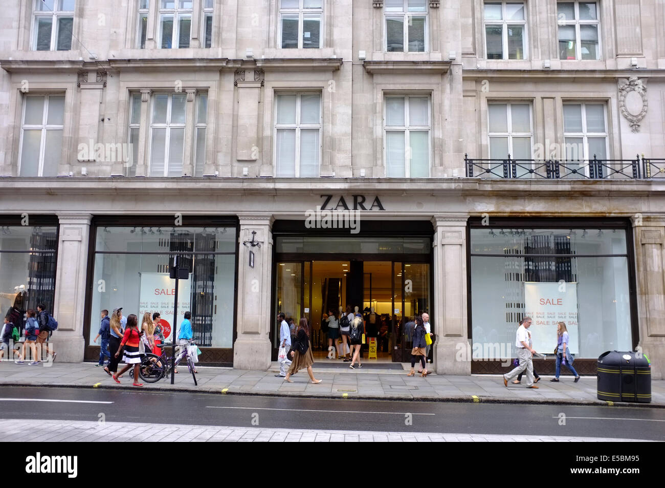 Zara Store Regent Street Stockfotos und -bilder Kaufen - Alamy