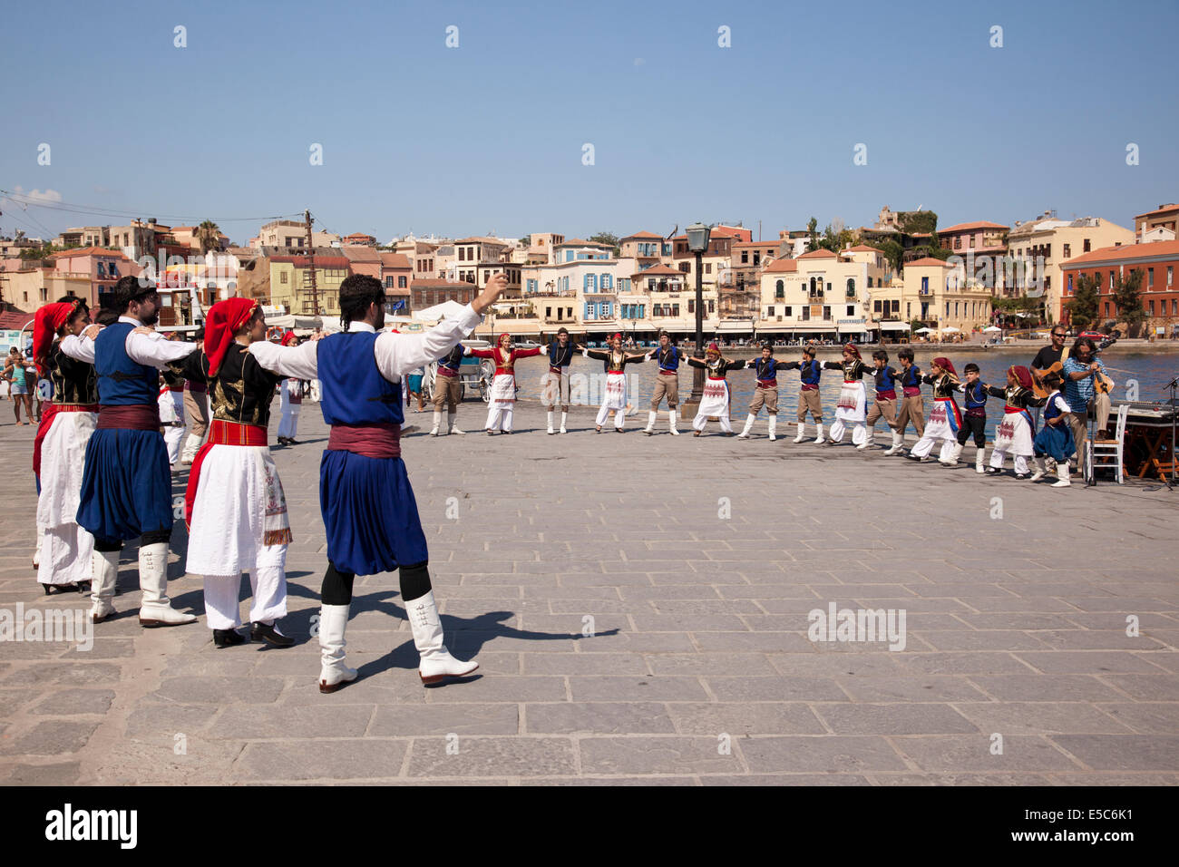 Traditional Crete Costume Stockfotos und -bilder Kaufen - Alamy