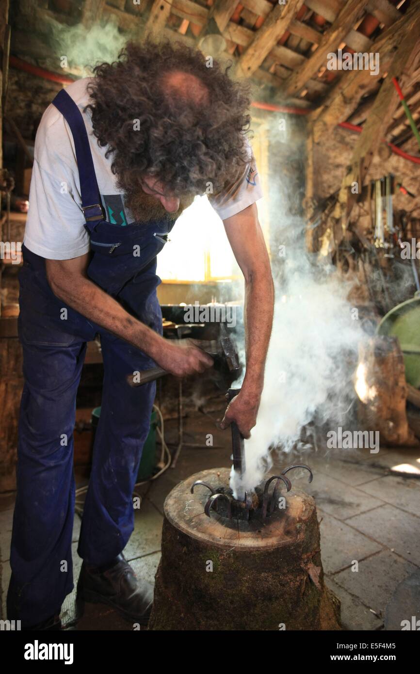 Travail de force -Fotos und -Bildmaterial in hoher Auflösung – Alamy
