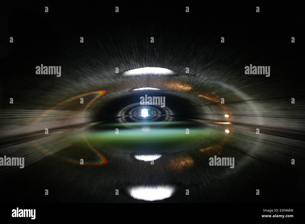 Mise en lumiere -Fotos und -Bildmaterial in hoher Auflösung – Alamy