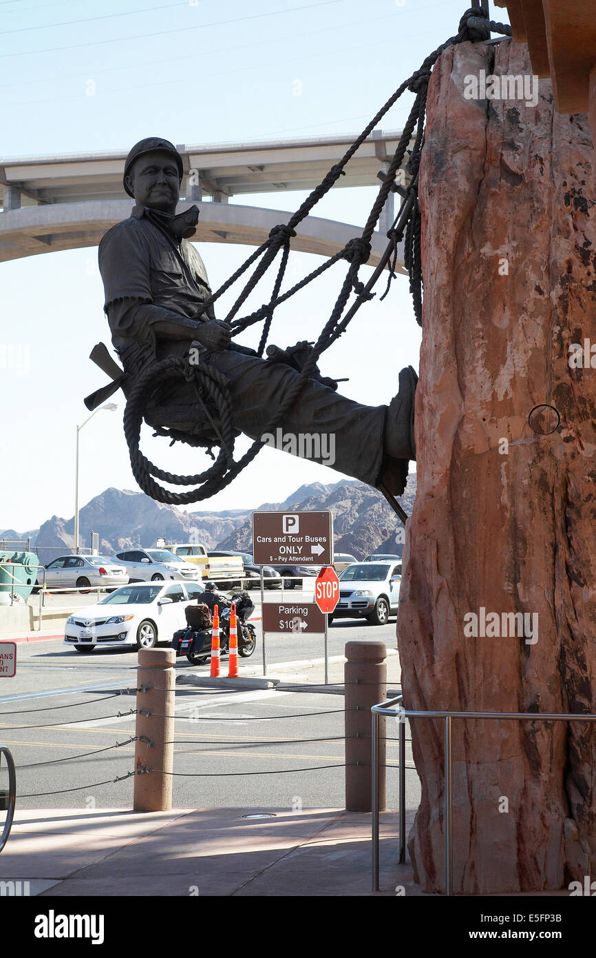 Statue von dam Arbeitnehmer Klippe am Hoover-Staudamm, Nevada mit Mike ...