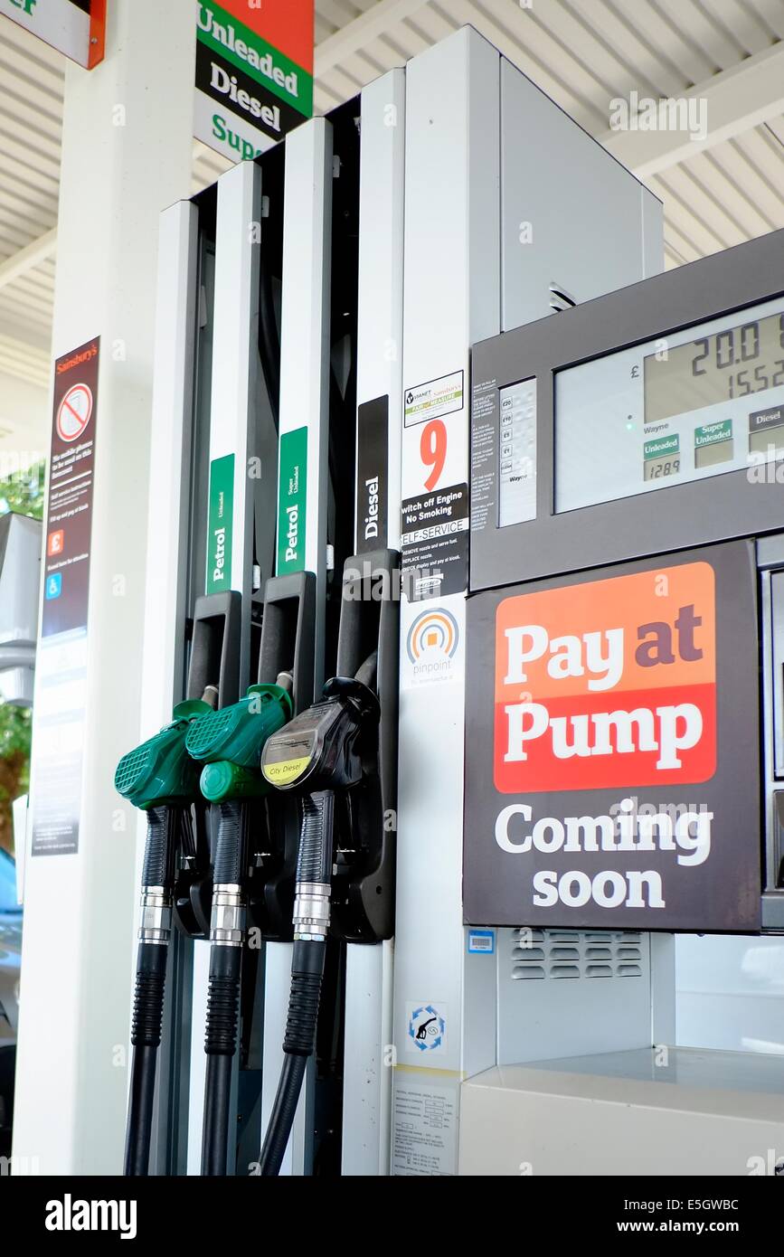 Petrol station pump -Fotos und -Bildmaterial in hoher Auflösung – Alamy