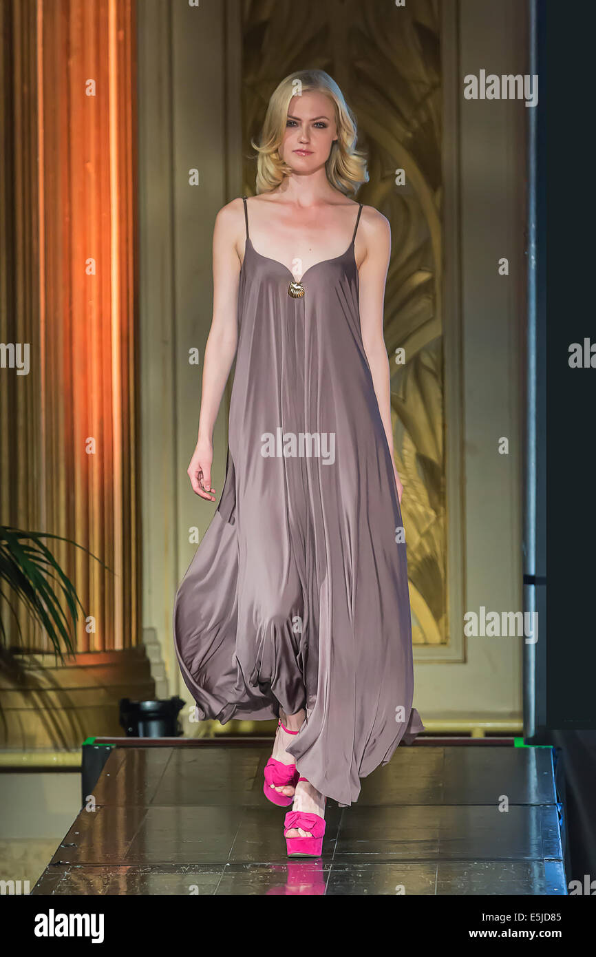 80s dresses -Fotos und -Bildmaterial in hoher Auflösung – Alamy